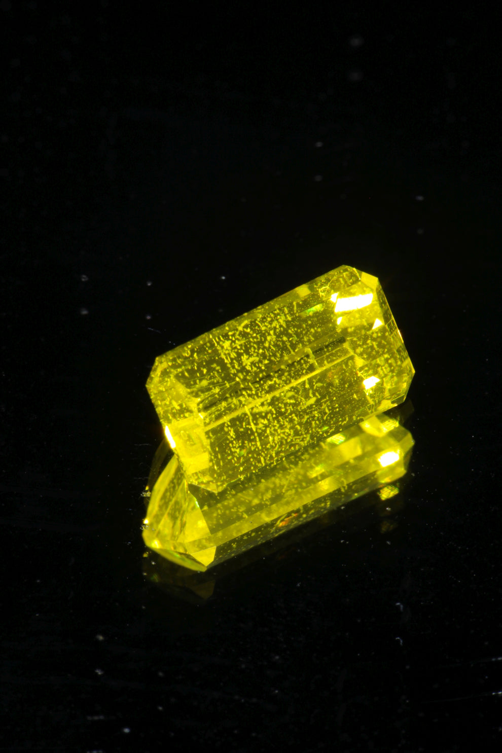 Glow in the Dark GAGG Lumogarnet High Glow Loose Faceted Stones – Gems ...