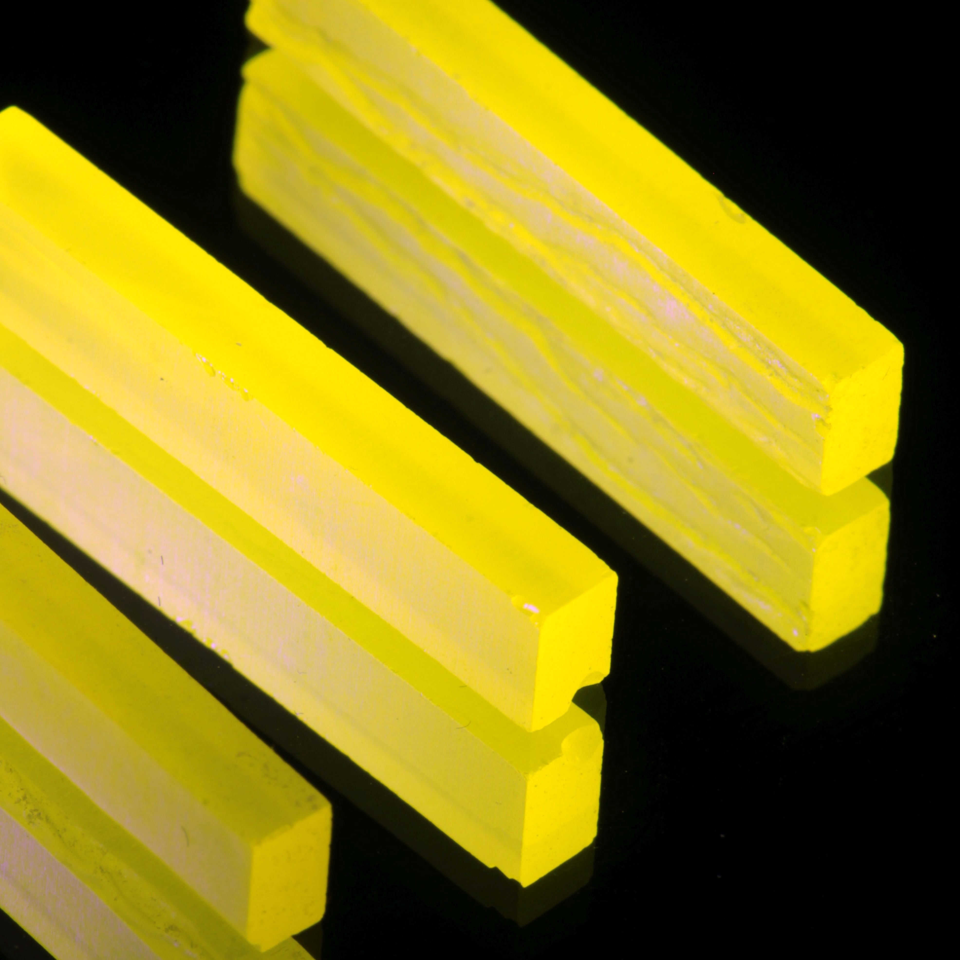 GAGG Pixels, Yellow Lumogarnet Scintillator (Day Glow Fluorescence, Sl ...